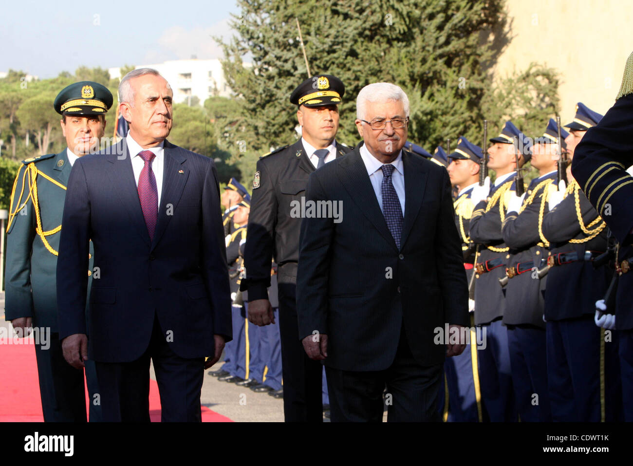 Palestinian President Mahmoud Abbas meets with Lebanon's President ...