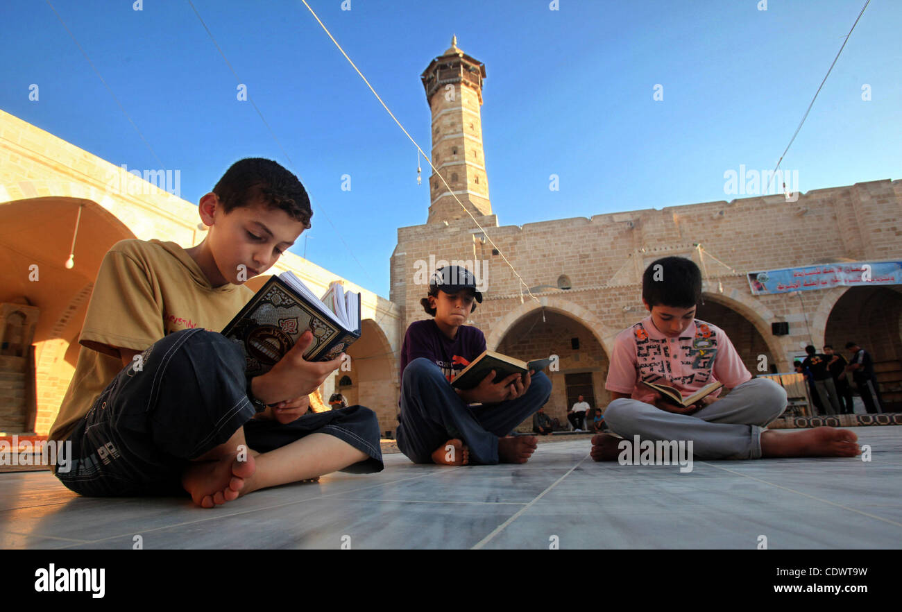 Gaza boys hi-res stock photography and images - Alamy