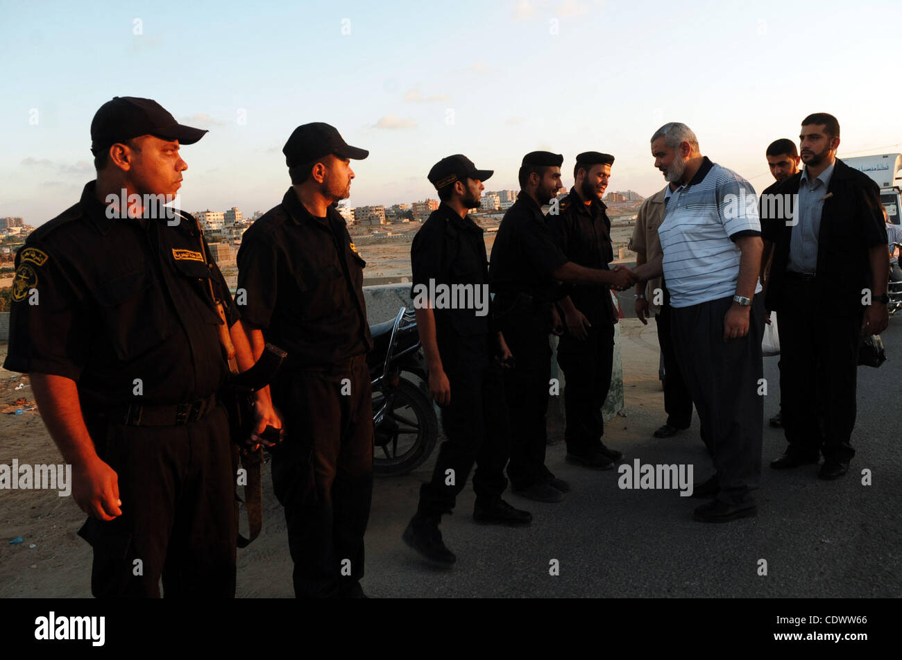 Palestinian Prime Minister in Gaza Strip, Ismail Haniya shakes hands ...