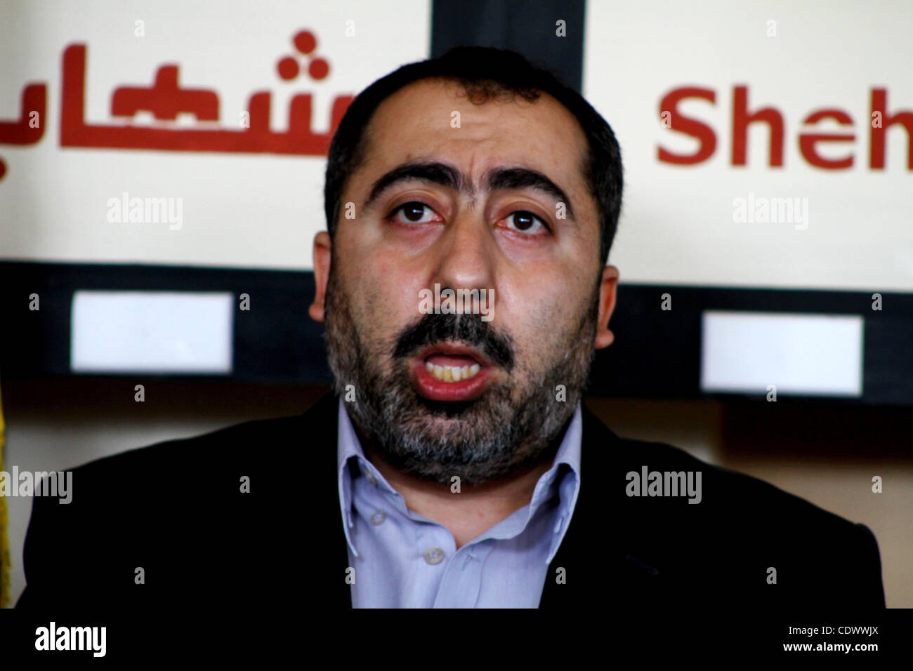 Understanding media hi-res stock photography and images - Alamy