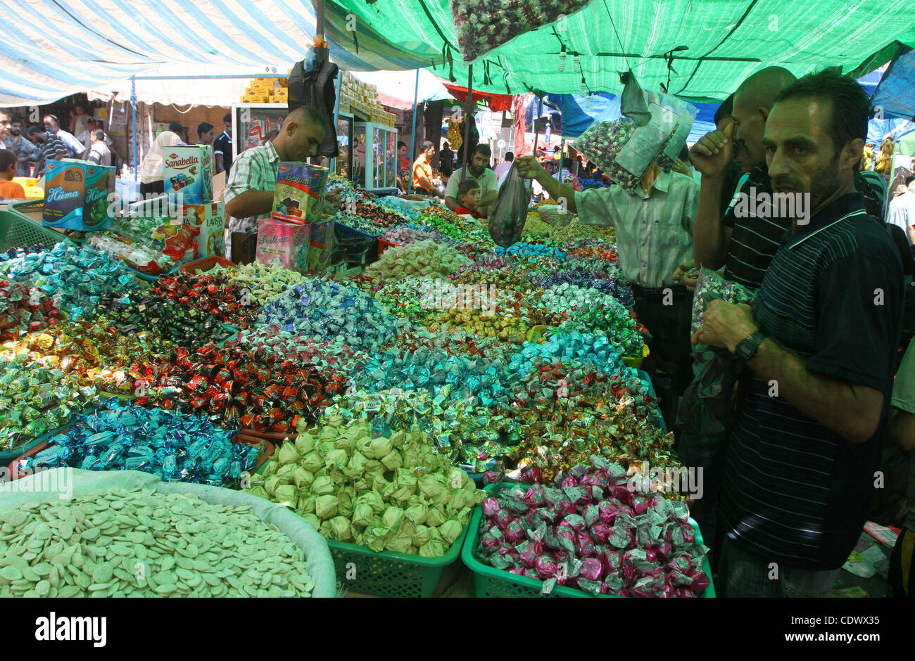 Eid al fit hi-res stock photography and images - Alamy