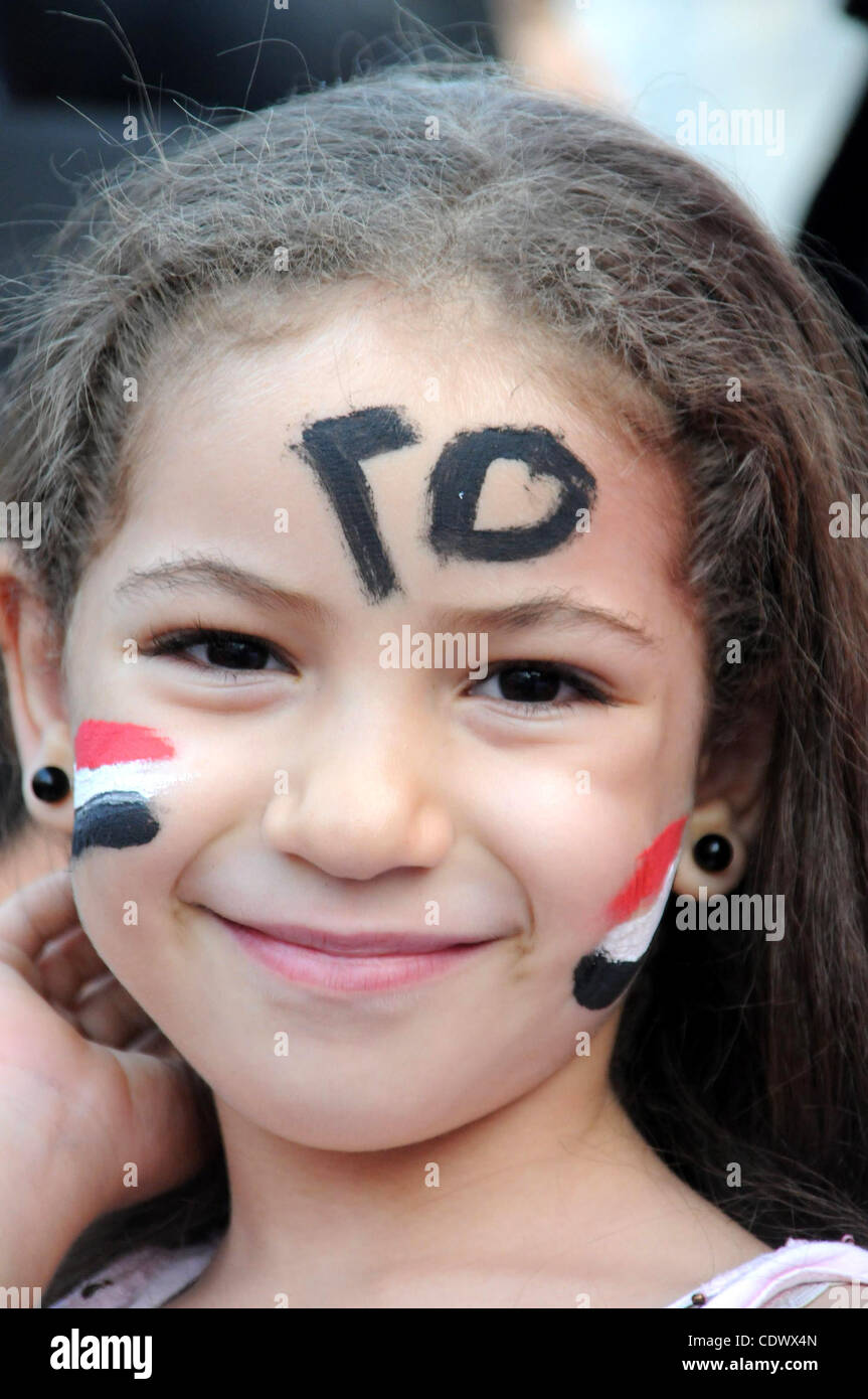 Aug. 30, 2011 - Cairo, Egypt - A girl with her face painted with the ...
