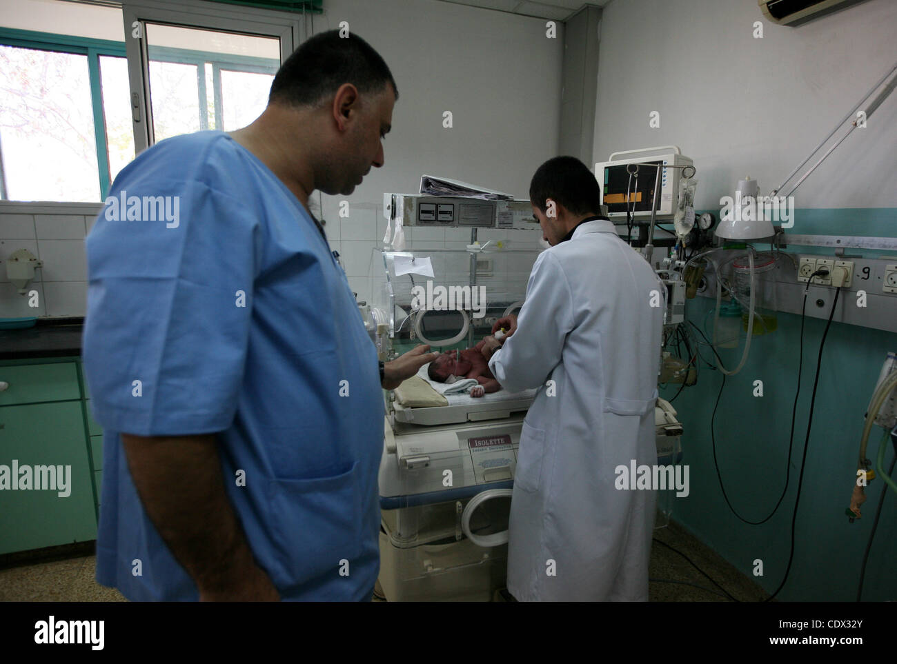Nov. 2, 2011 - Gaza, Gaza Strip, Palestinian Territory - A newborn baby ...