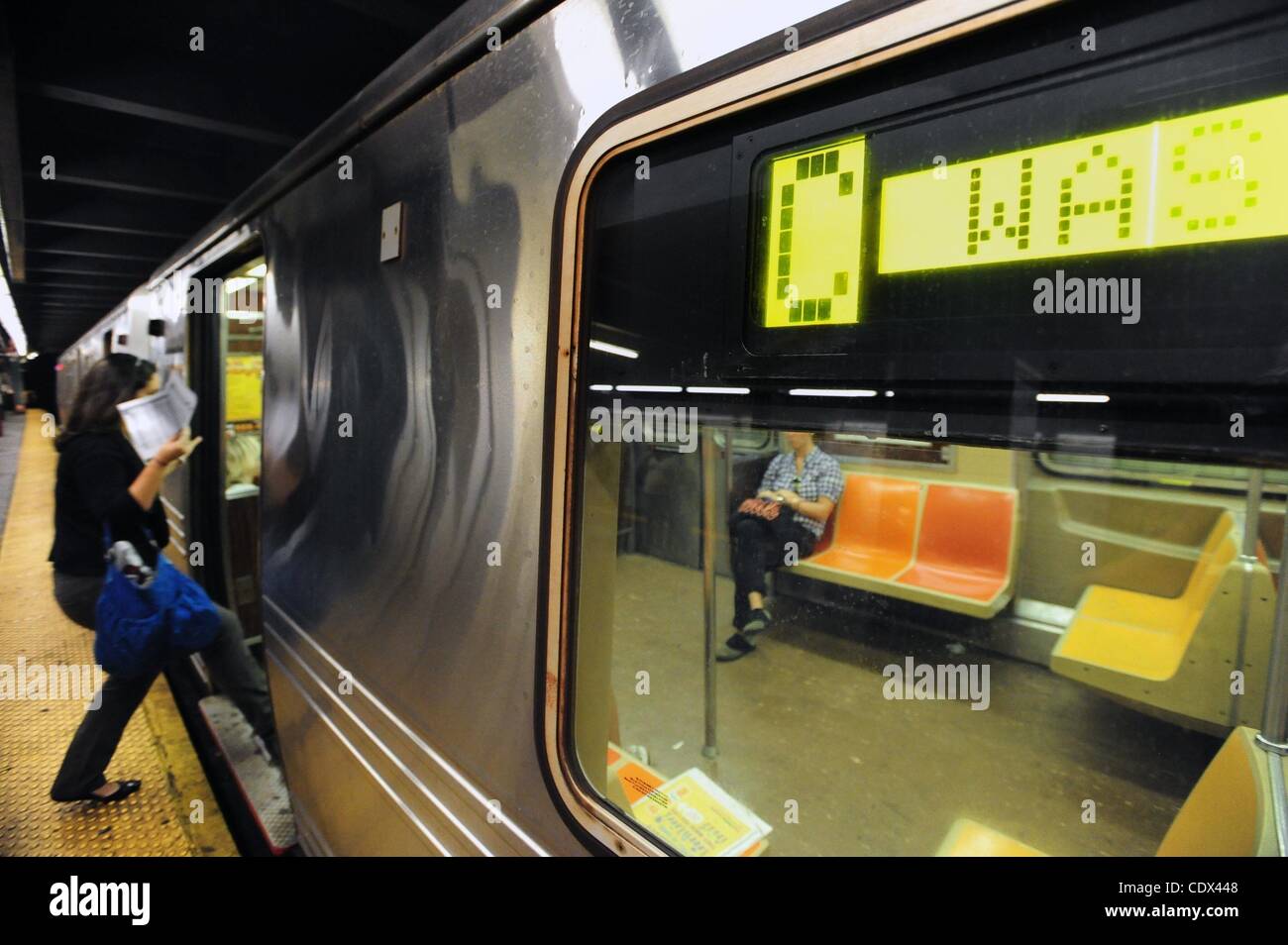 New york chambers street station hi-res stock photography and images ...