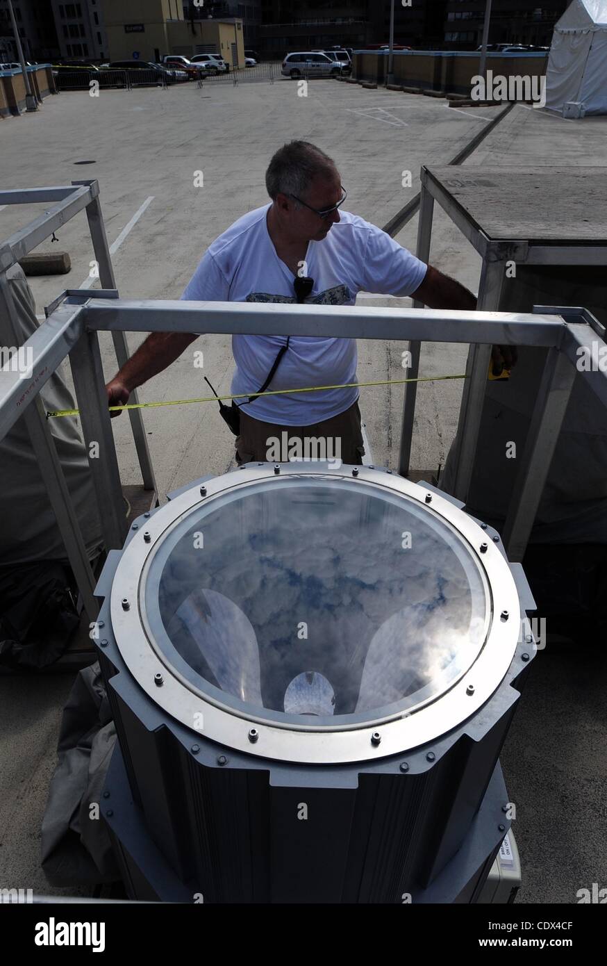 Stagehand hi-res stock photography and images - Alamy