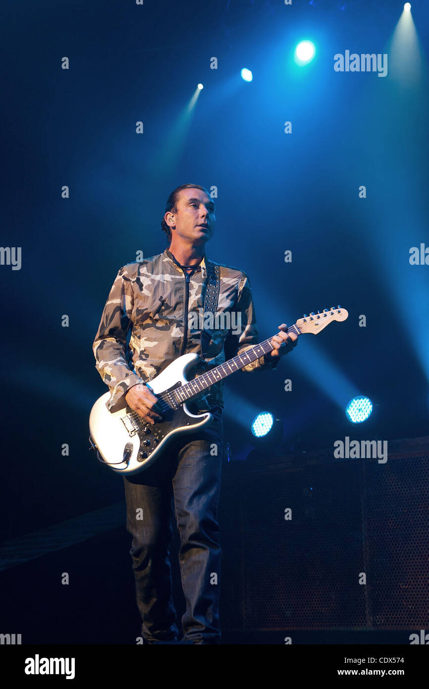 Oct. 01, 2011 - Broomfield, Colorado USA - GAVIN ROSSDALE, Lead Singer ...