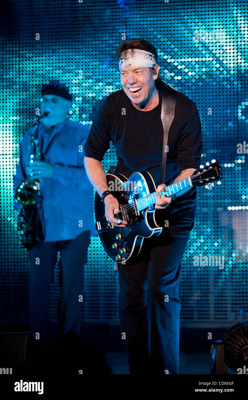 George leach hi-res stock photography and images - Alamy