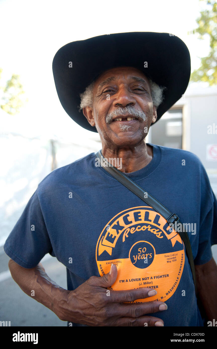 Blues harmonica hi-res stock photography and images - Alamy