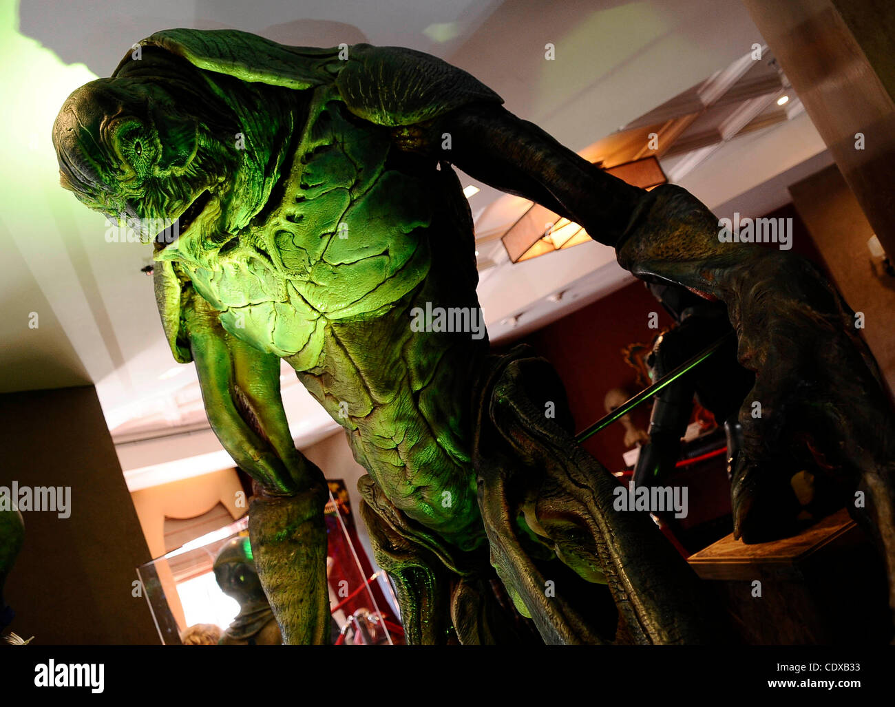 Tv props hi-res stock photography and images - Alamy