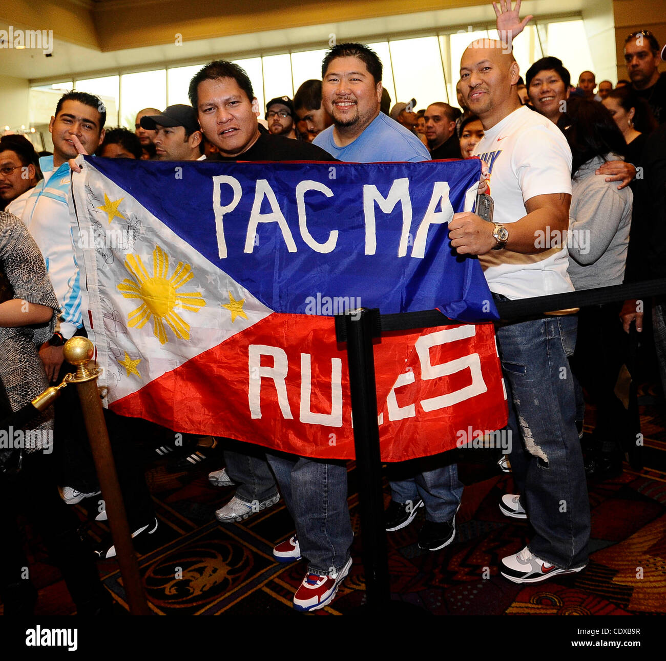 November 11, 2011 - Las Vegas, Nevada-United States. A estimated crowd ...