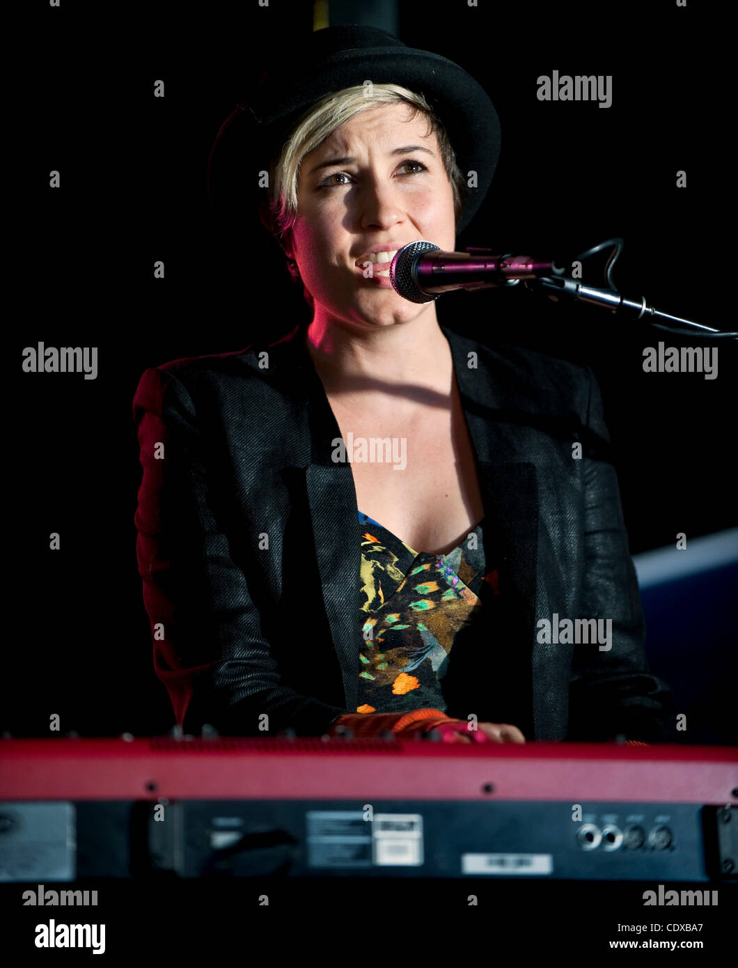 Australian singer missy higgins hi-res stock photography and images - Alamy