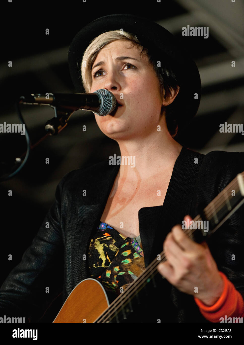 Australian singer missy higgins hi-res stock photography and images - Alamy