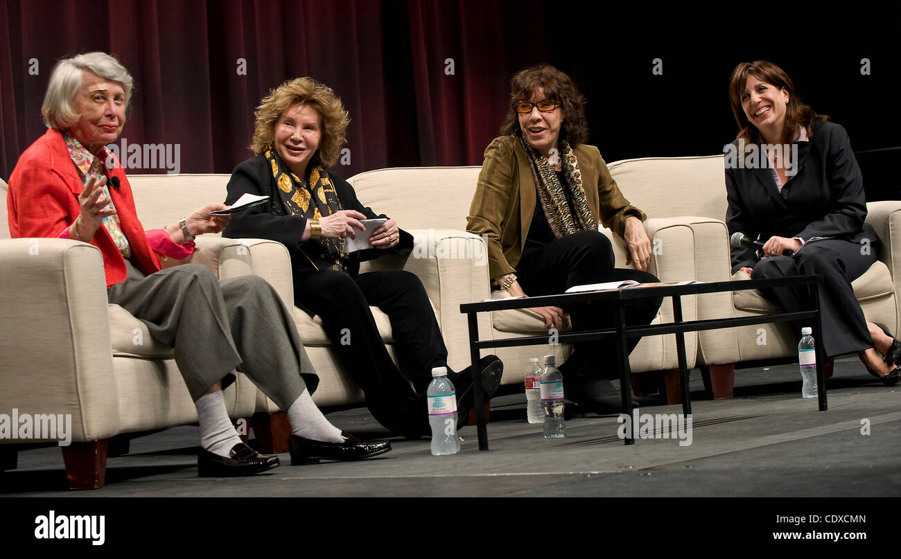 Sept. 24, 2011 - Los Angeles, California, USA - From left, Liz Smith ...