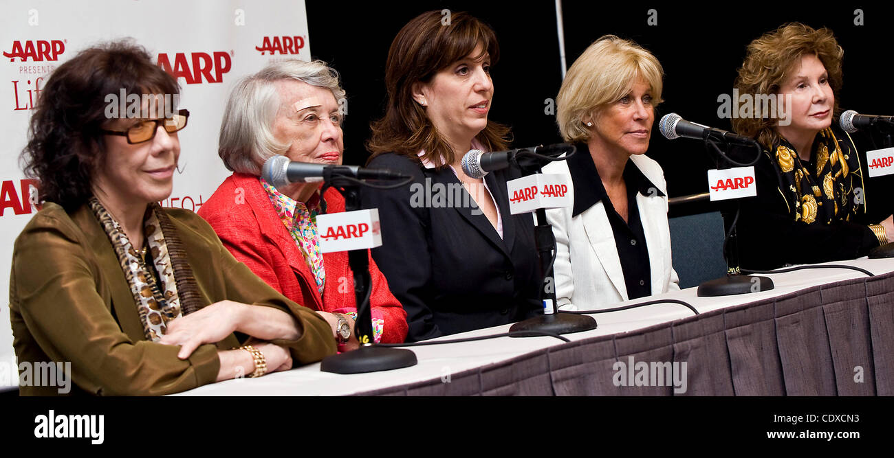Sept. 24, 2011 - Los Angeles, California, USA - From left, Lilly Tomlin ...