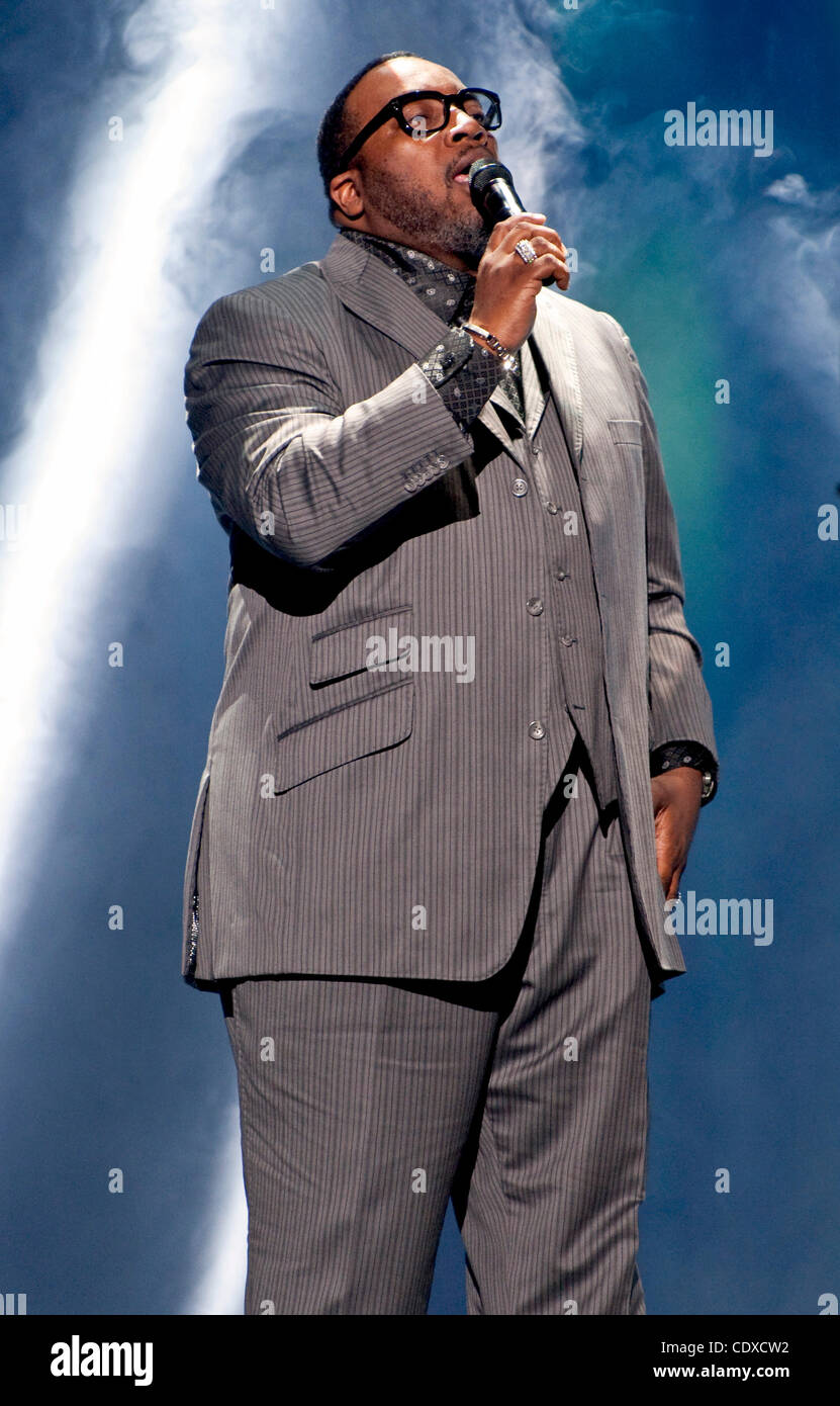Oct. 01, 2011 - Los Angeles, CA, USA - Gospel legend Marvin Sapp ...