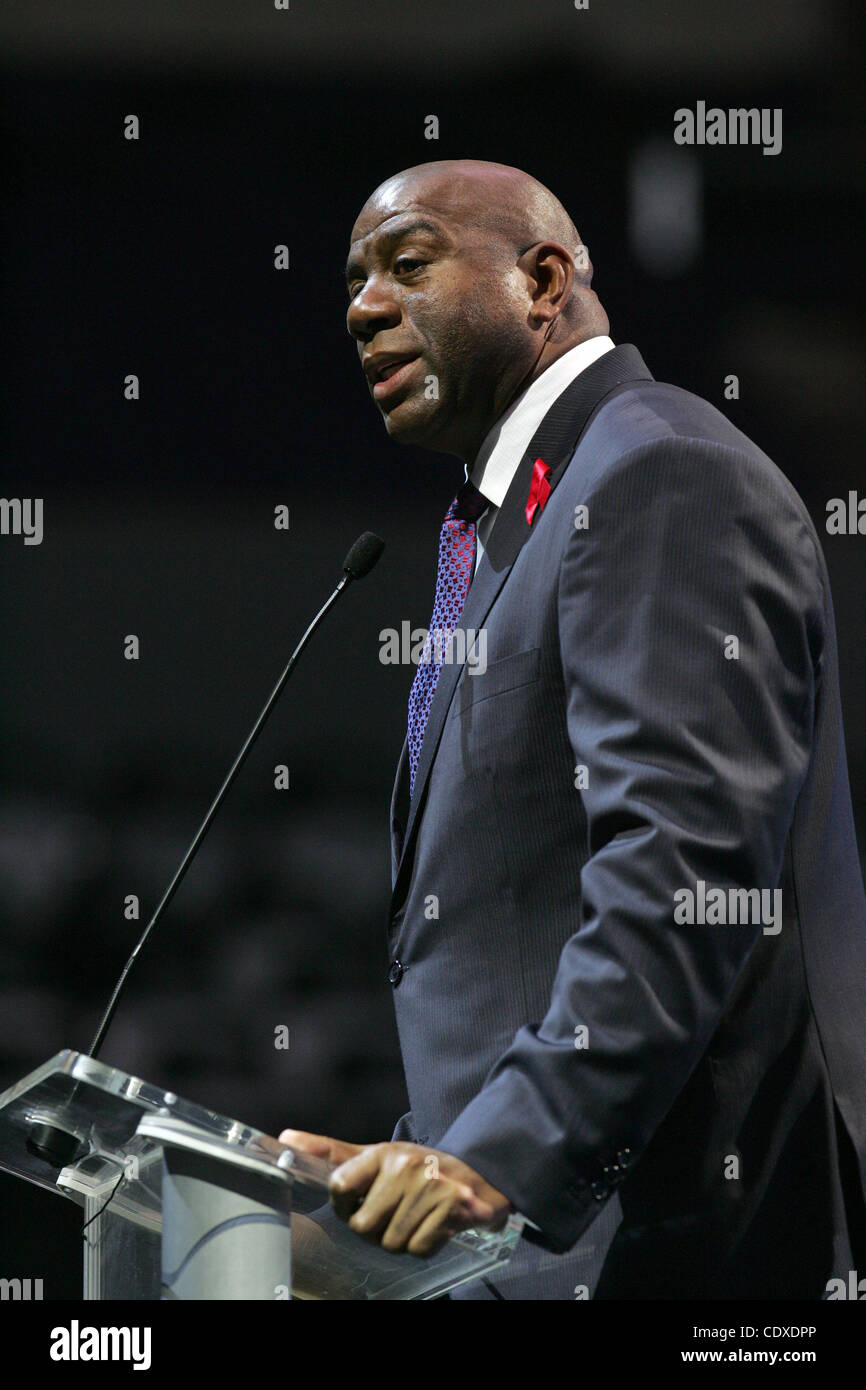 Magic johnson foundation hi-res stock photography and images - Alamy