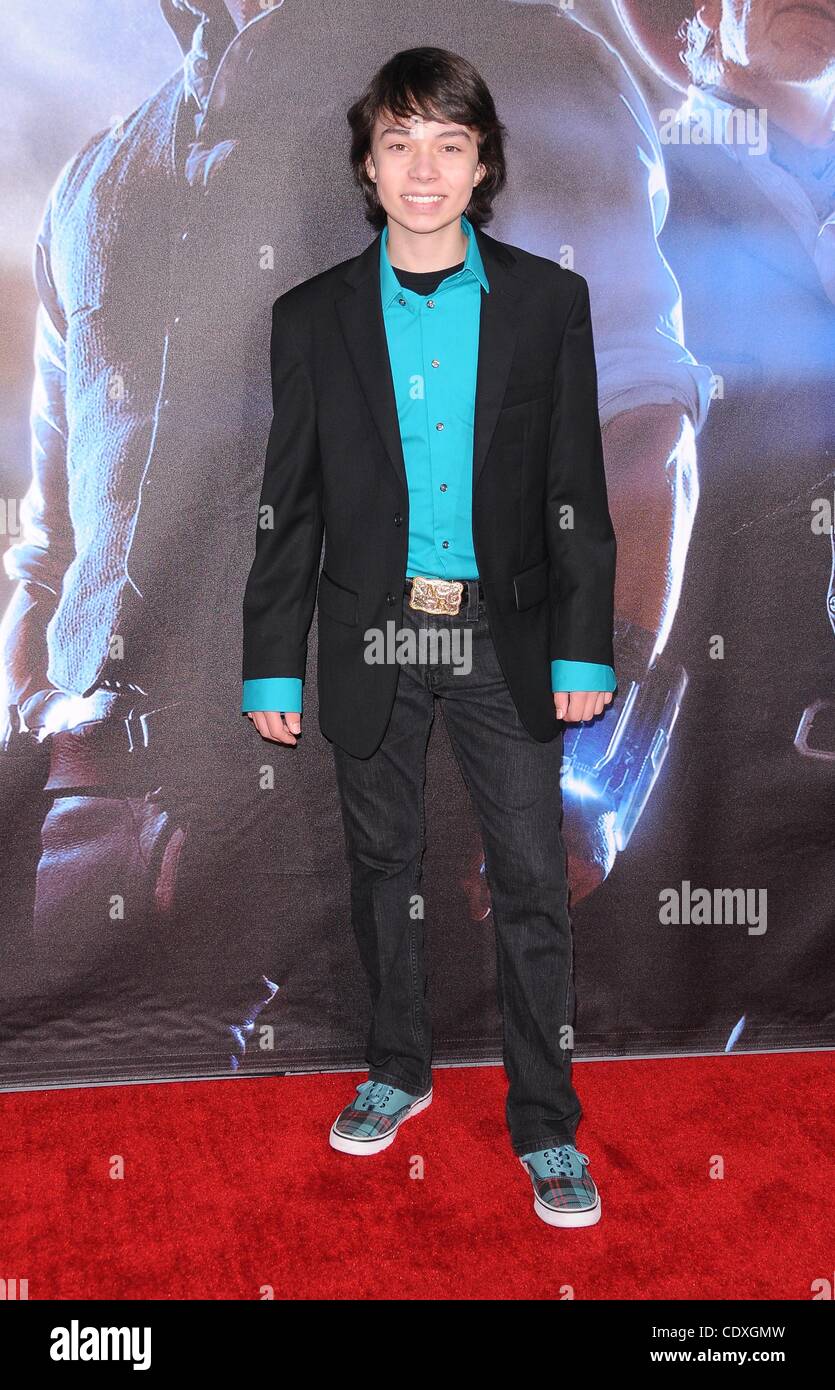 Noah ringer cowboys aliens world hi-res stock photography and images ...