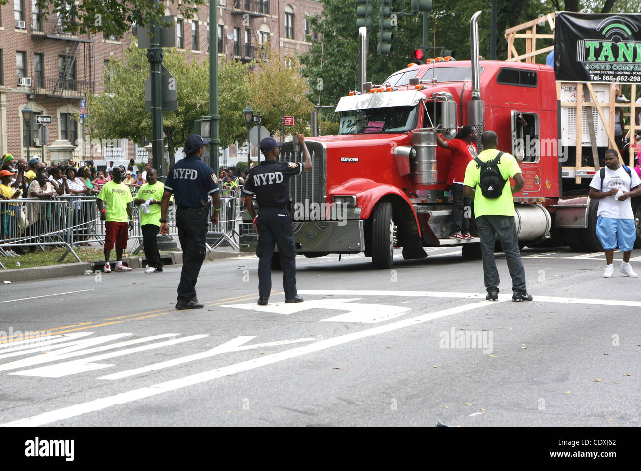 5 trucks in image hi-res stock photography and images - Alamy
