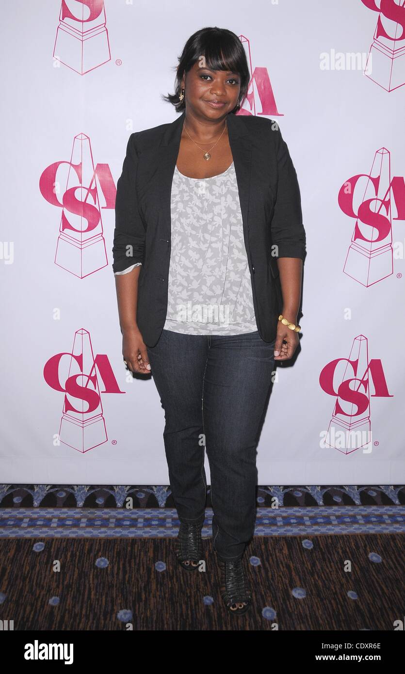 Octavia spencer hollywood awards 2011 hi-res stock photography and ...