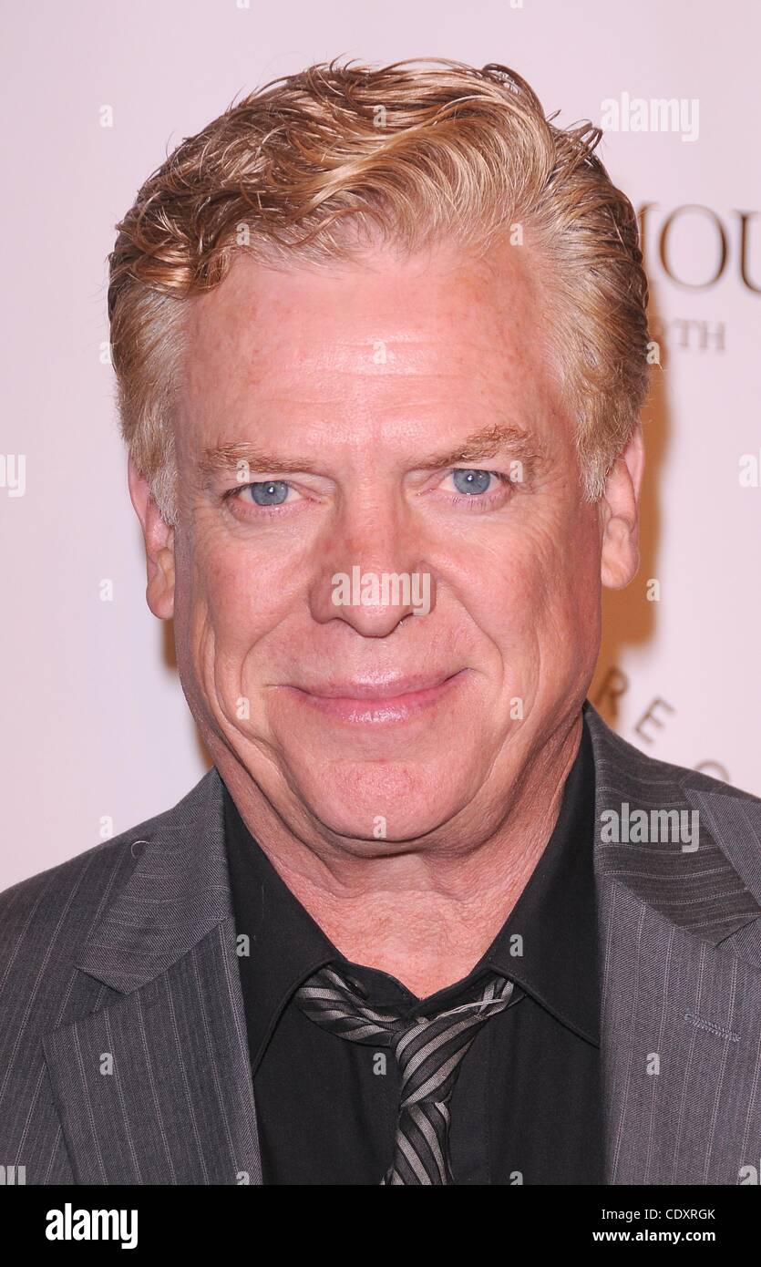 Crystal quill hi-res stock photography and images - Alamy