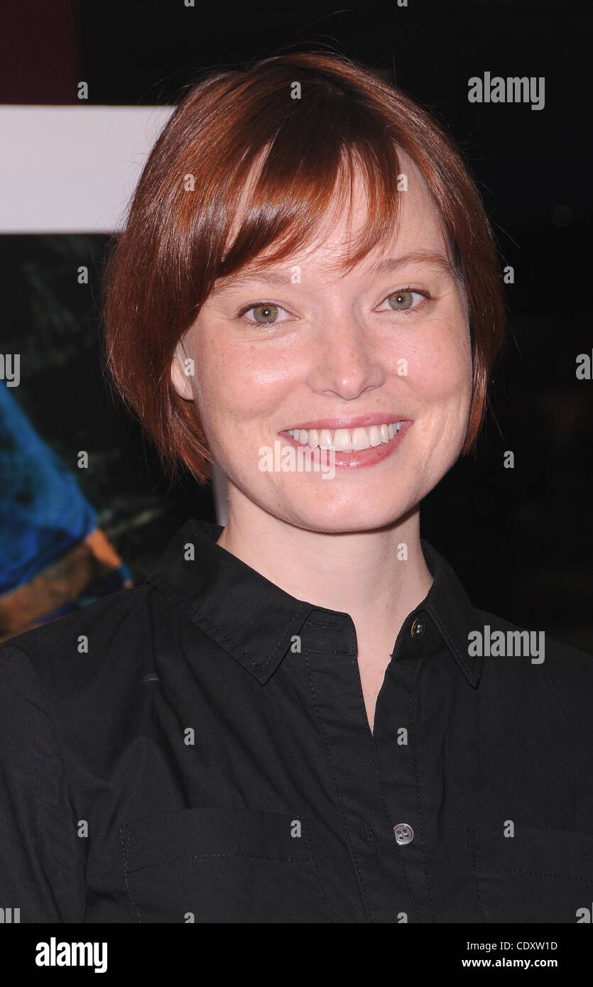 Samantha sloyan hi-res stock photography and images - Alamy