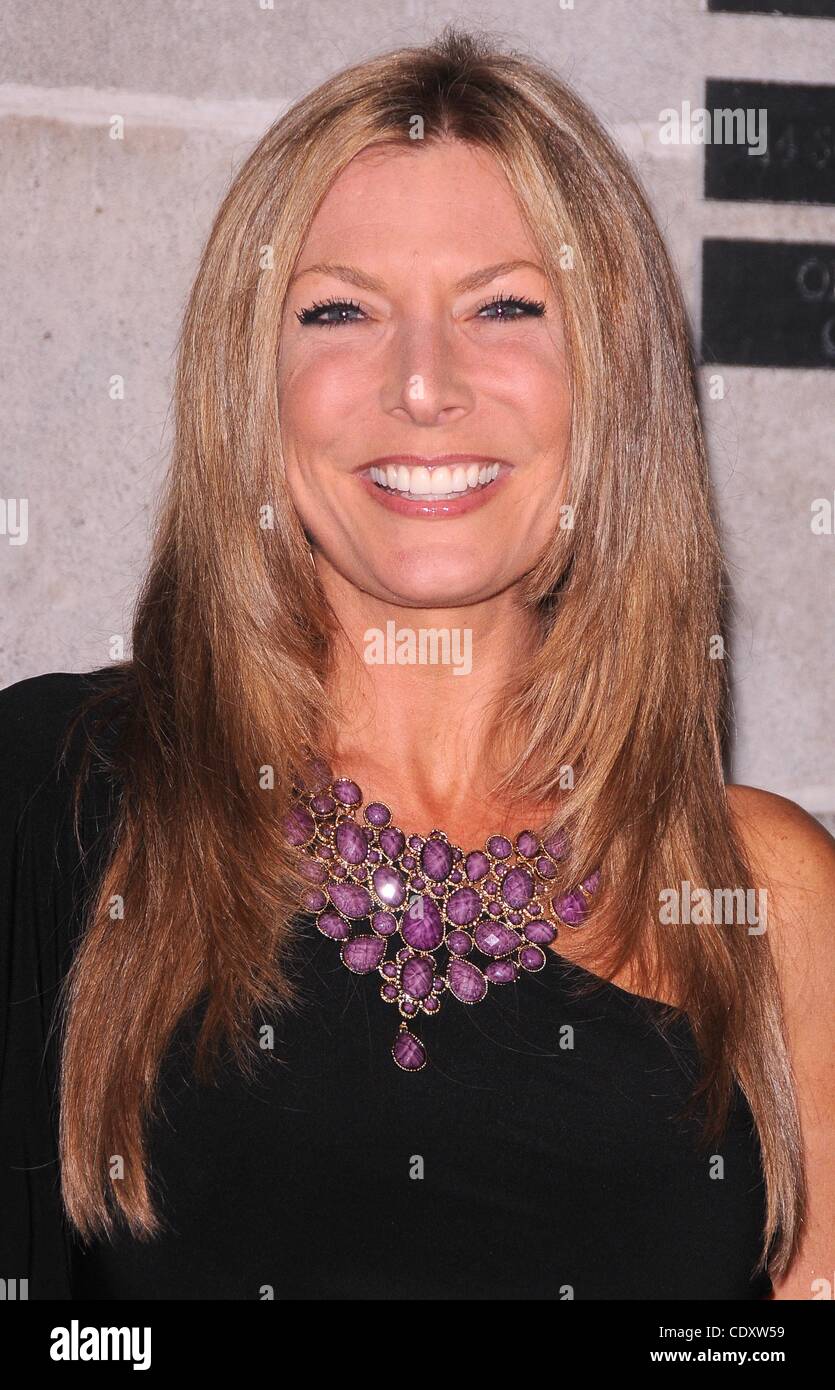 Jennifer farrell hi-res stock photography and images - Alamy