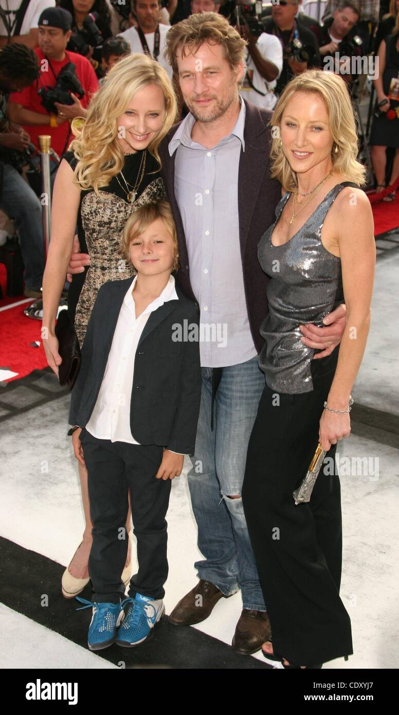 Anne heche and family hi-res stock photography and images - Alamy