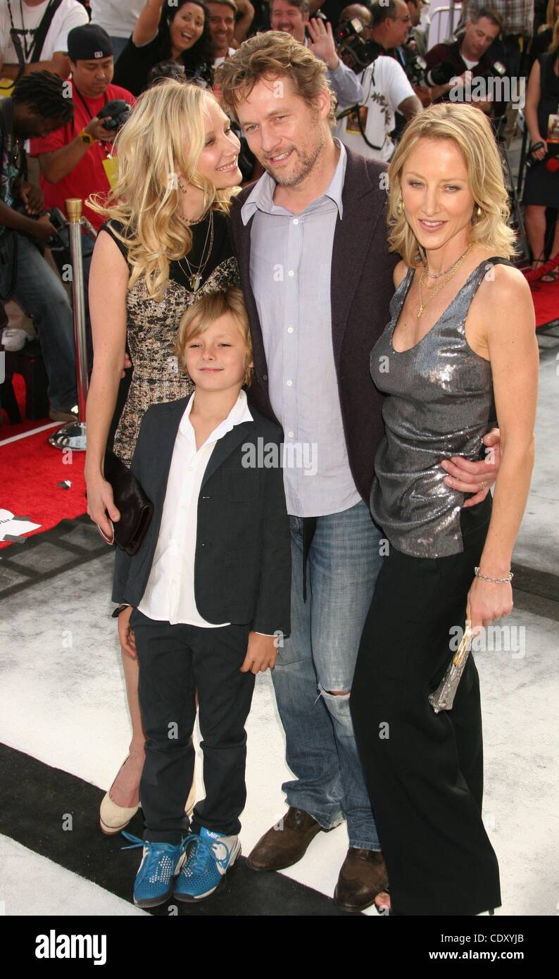 Anne heche and family hi-res stock photography and images - Alamy