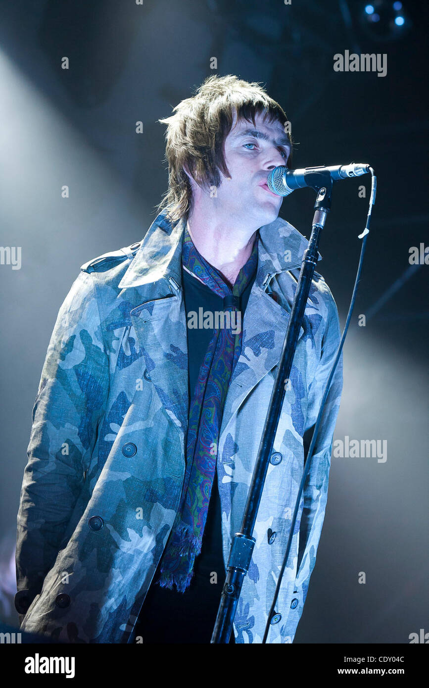 Chris sharrock hi-res stock photography and images - Alamy