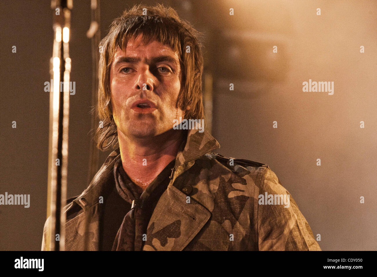 Beady Eye live in Rome, Liam Gallagher, Gem Archer, Andy Bell, e Chris ...