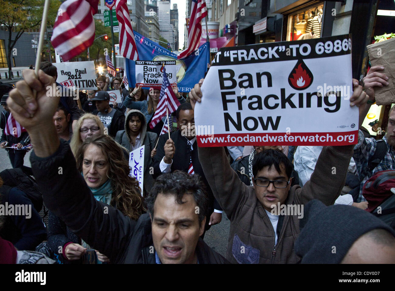 Oct. 20, 2011 - New York, New York, U.S - MARK RUFFALO, bottom center ...