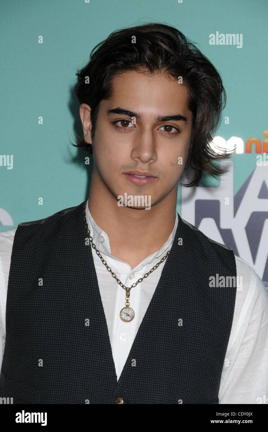 Avan Jogia 2011