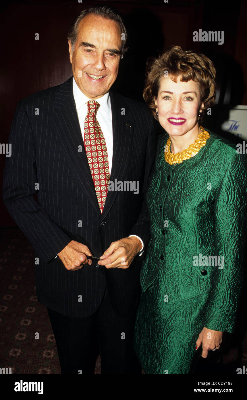 Elizabeth dole hi-res stock photography and images - Alamy