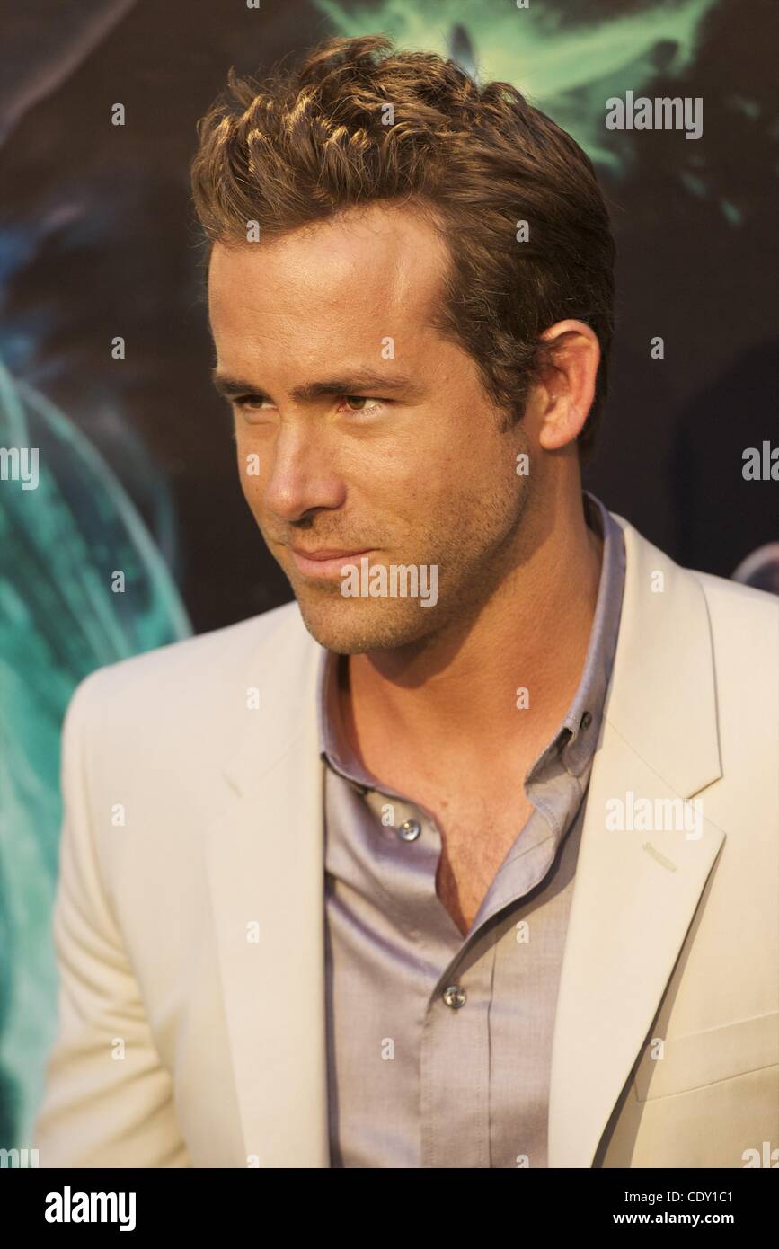 July 21, 2011 - Madrid, Spain - US Actor Ryan Reynolds attends the ...