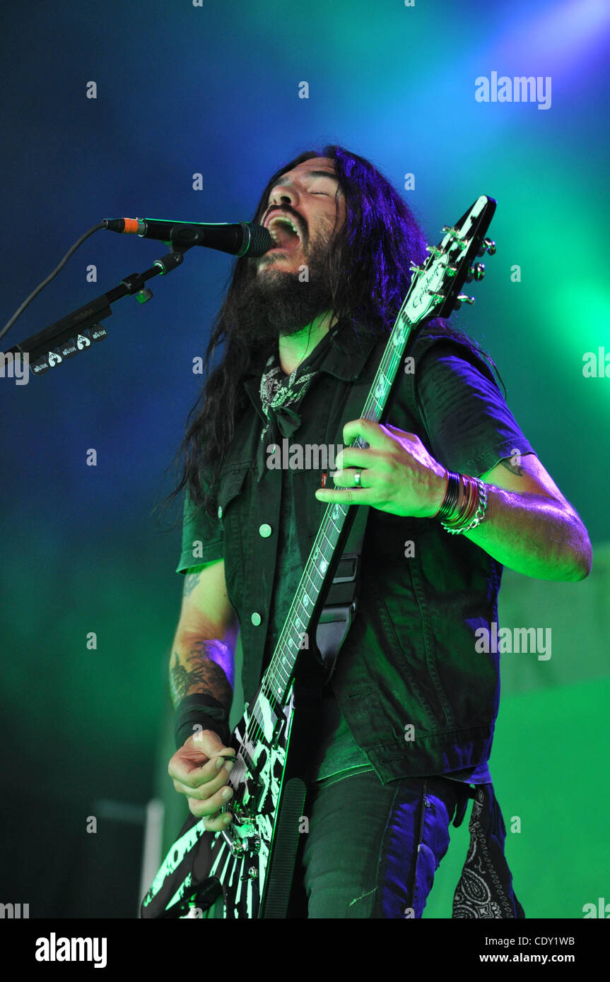 Aug. 3, 2011 - Raleigh, North Carolinia, U.S. - Singer ROBB FLYNN of ...