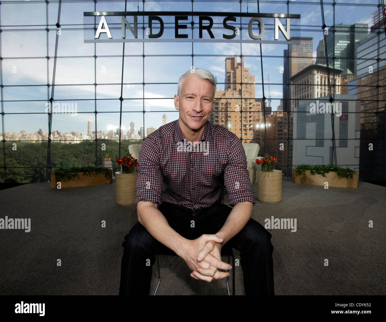 Nov. 10, 2011 - New York, NY, U.S. - ANDERSON COOPER on the set of his ...