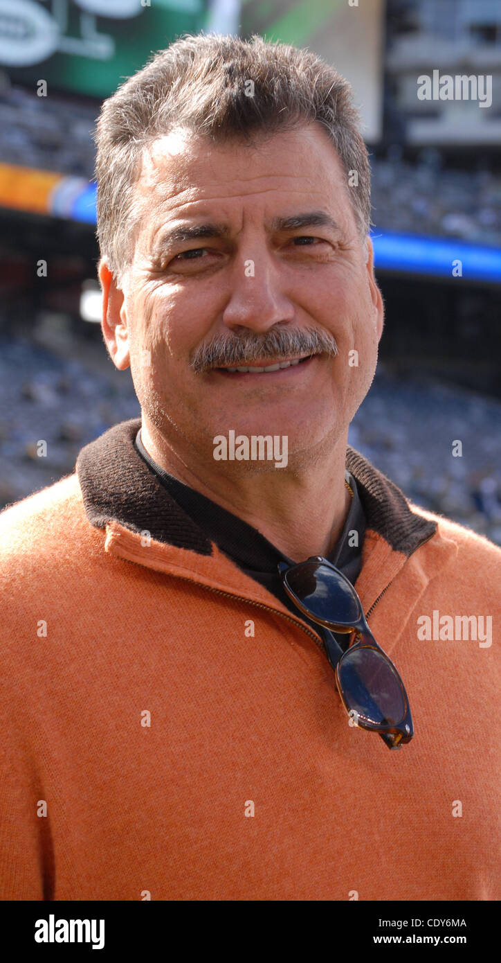 Oct 23,2011-New York, New York,USA KEITH HERNANDEZ at the NY Jets vs ...