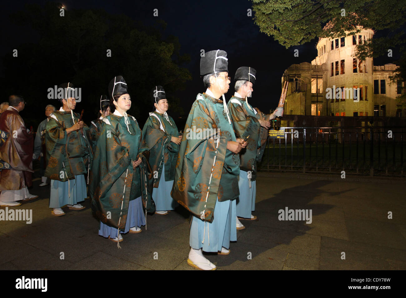 Aug. 5, 2011 - Hiroshima, Japan - Shinto Priests pray for the victims ...