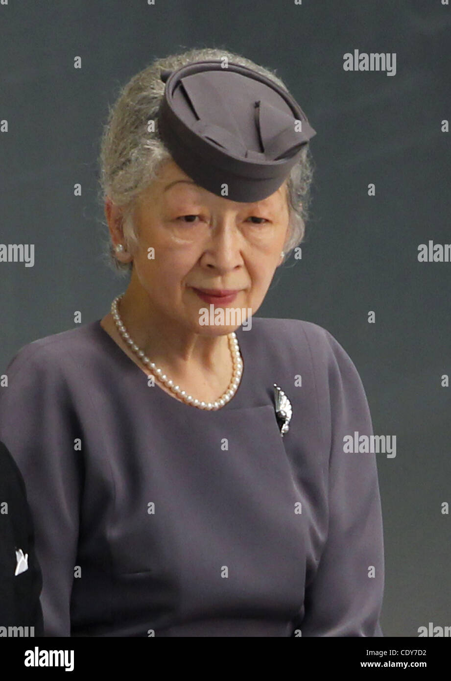 Aug. 15, 2011 - Tokyo, Japan - Japanese Empress MICHIKO attends a ...
