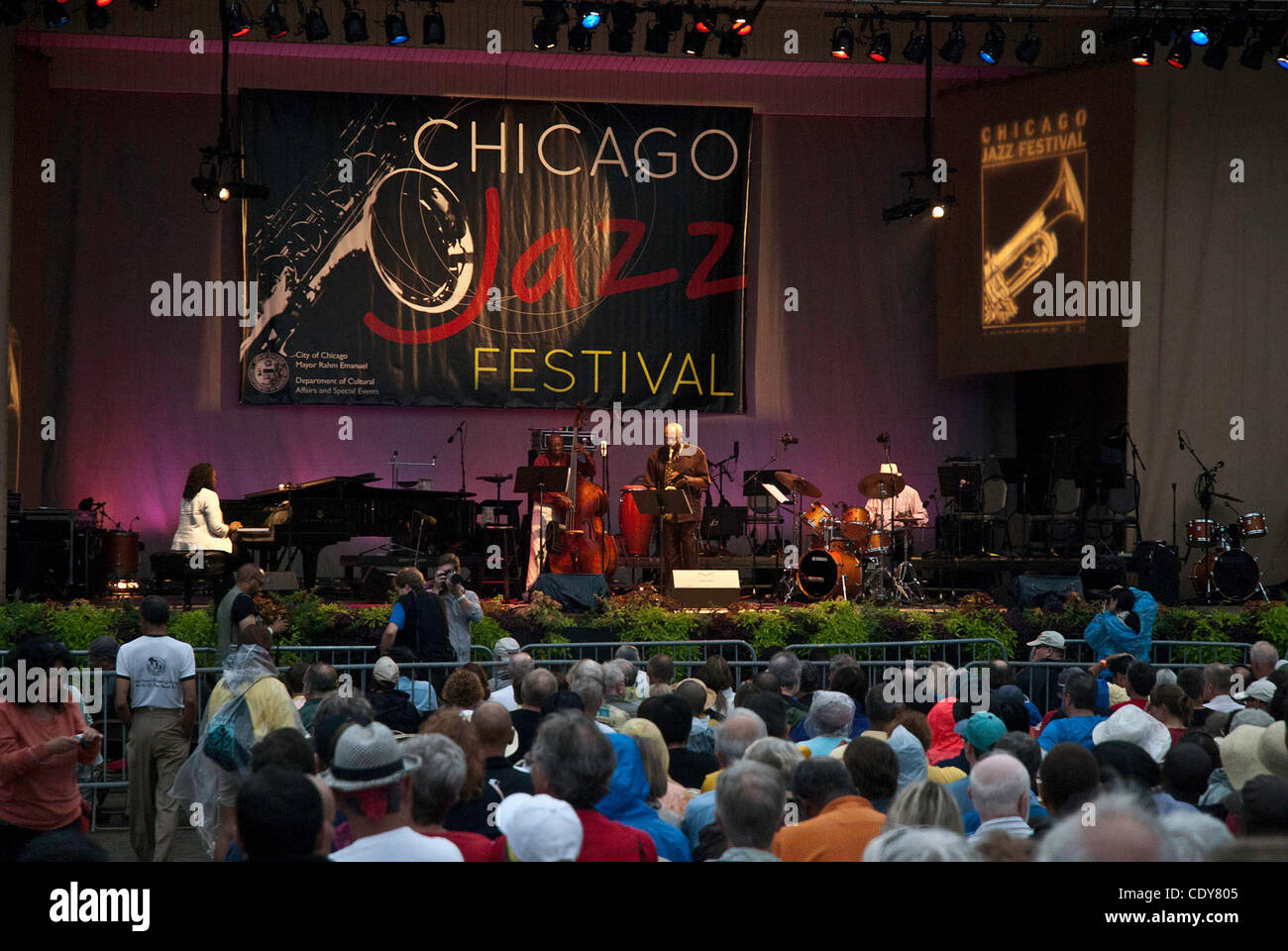 Chicago jazz festival hi-res stock photography and images - Alamy
