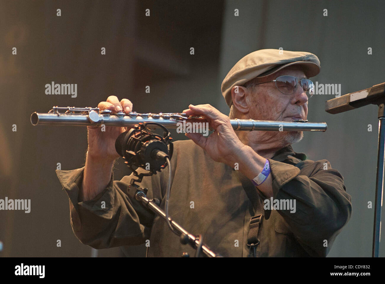 Jazz musician Ira Sullivan celebrated his 80th birthday by playing his ...