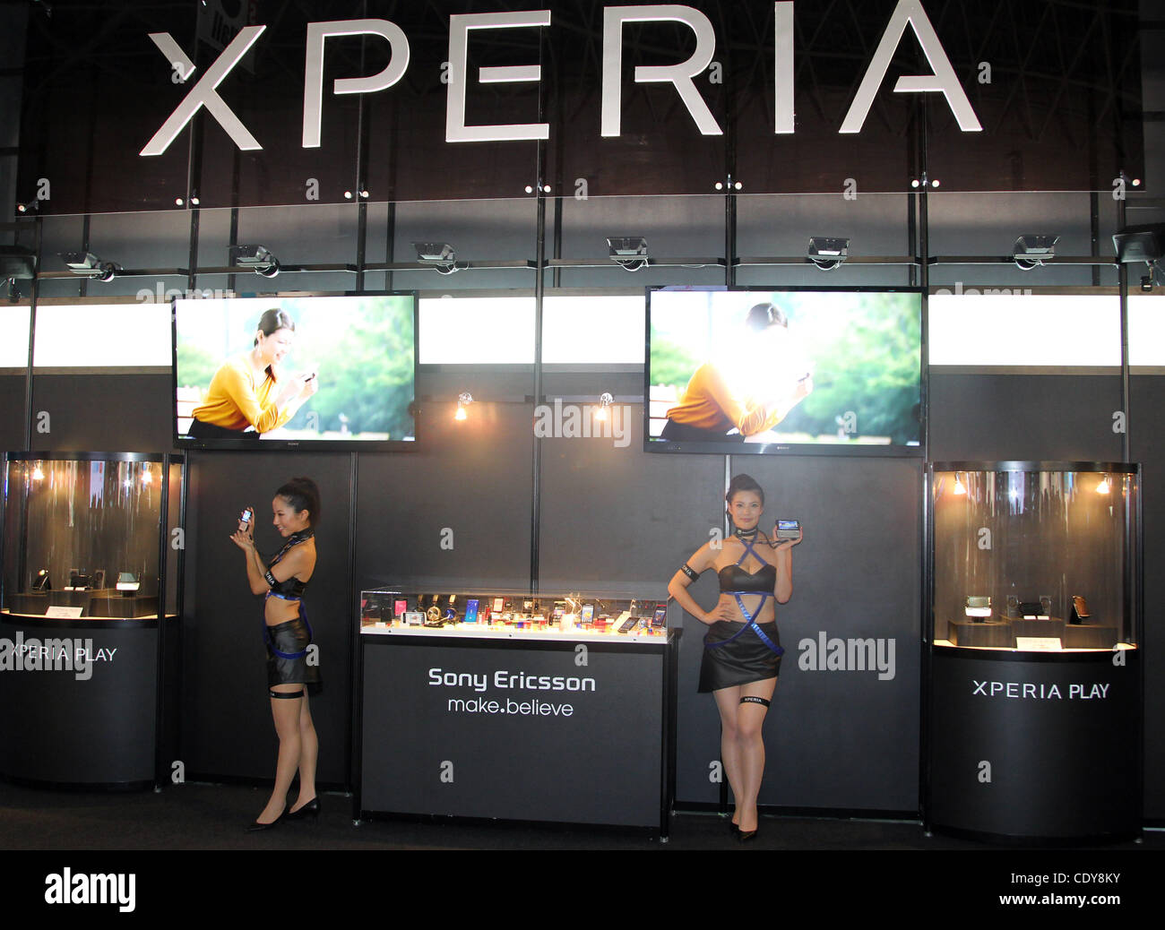 Sept. 15, 2011 - Chiba, Japan - Models promoting games at a booth for ...