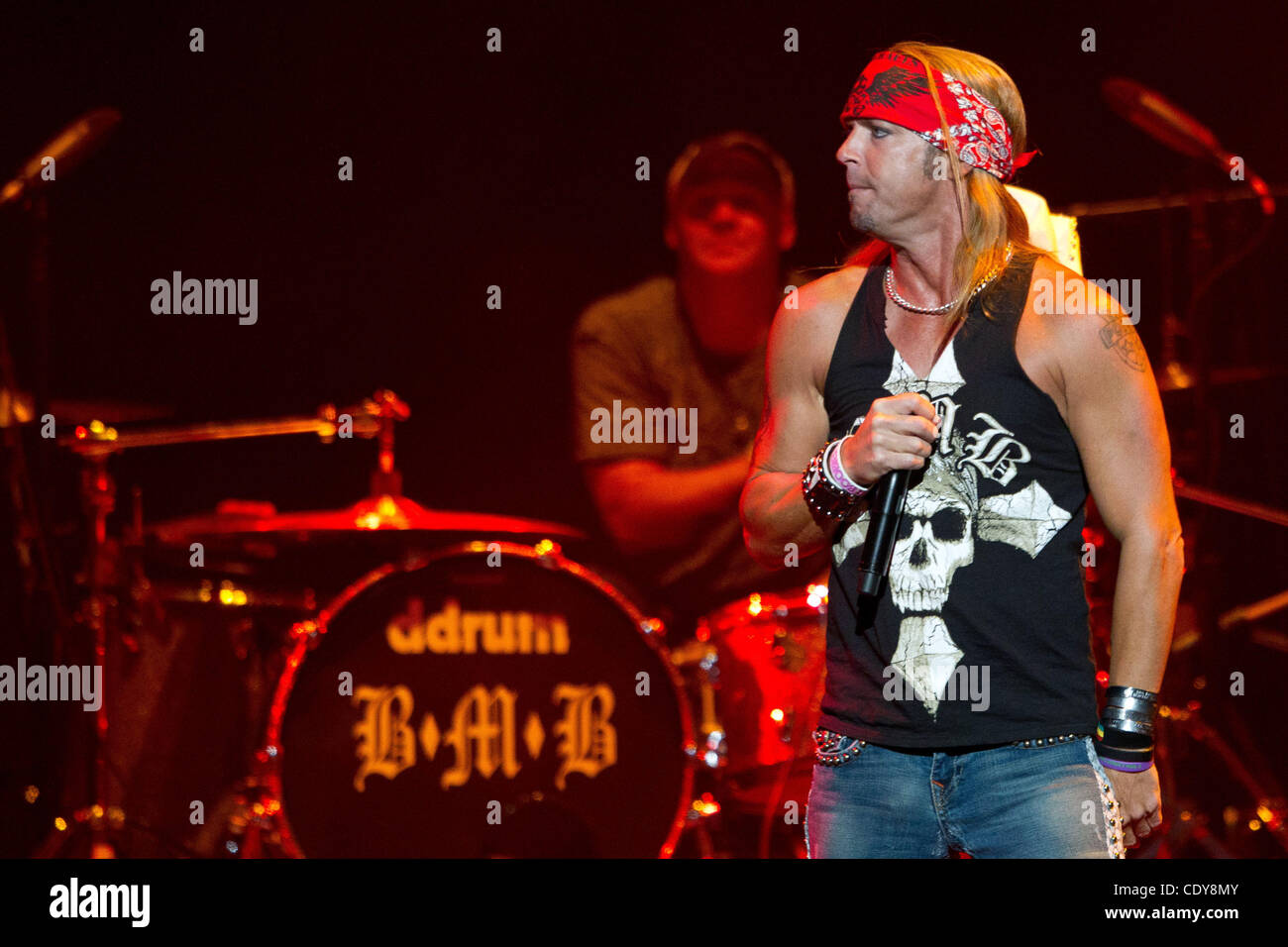 Bret Michaels (former lead singer of Poison) performing live at Rod ...