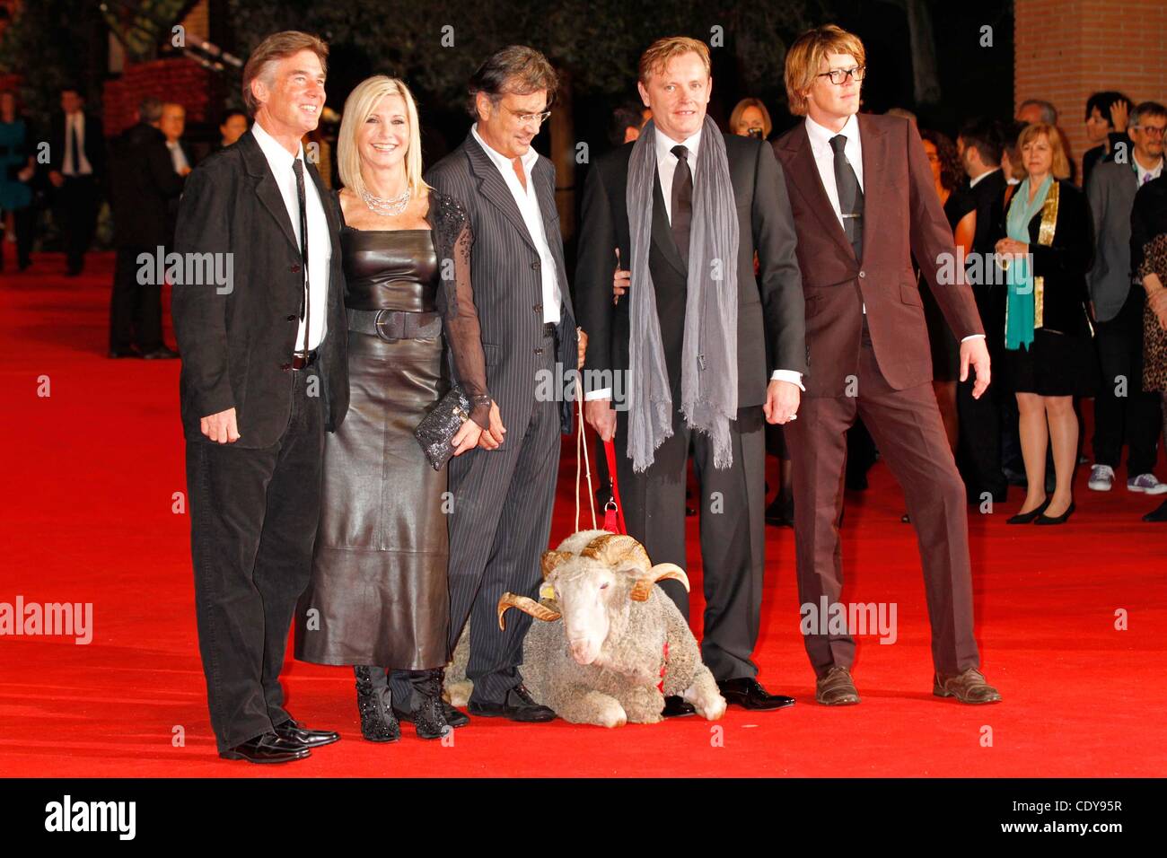 Olivia newton john and stephan elliott hi-res stock photography and ...