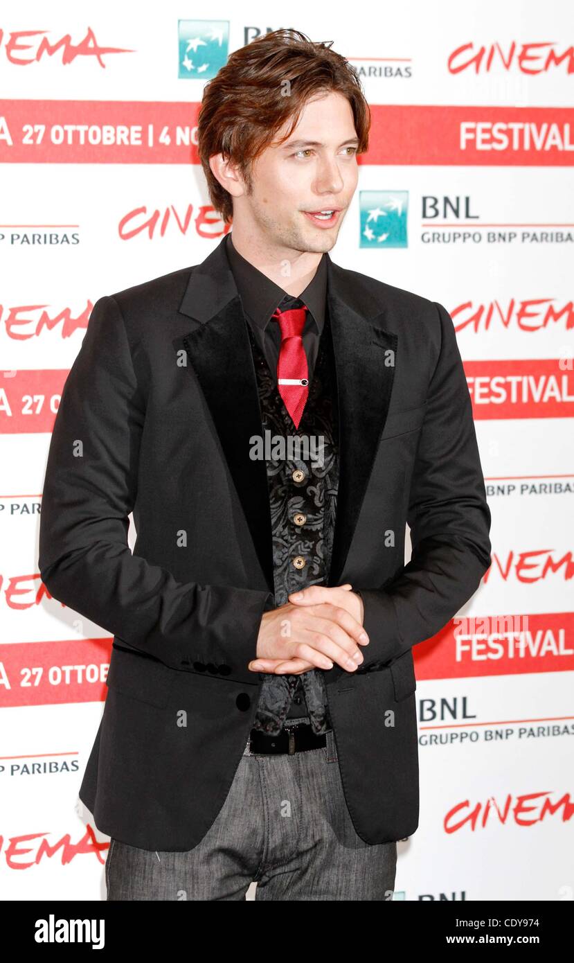 Jackson rathbone the twilight saga hi-res stock photography and images ...