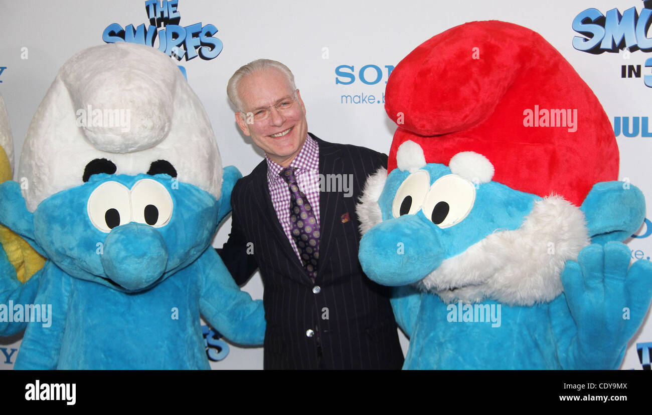 Tim gunn smurfs world premiere hi-res stock photography and images - Alamy