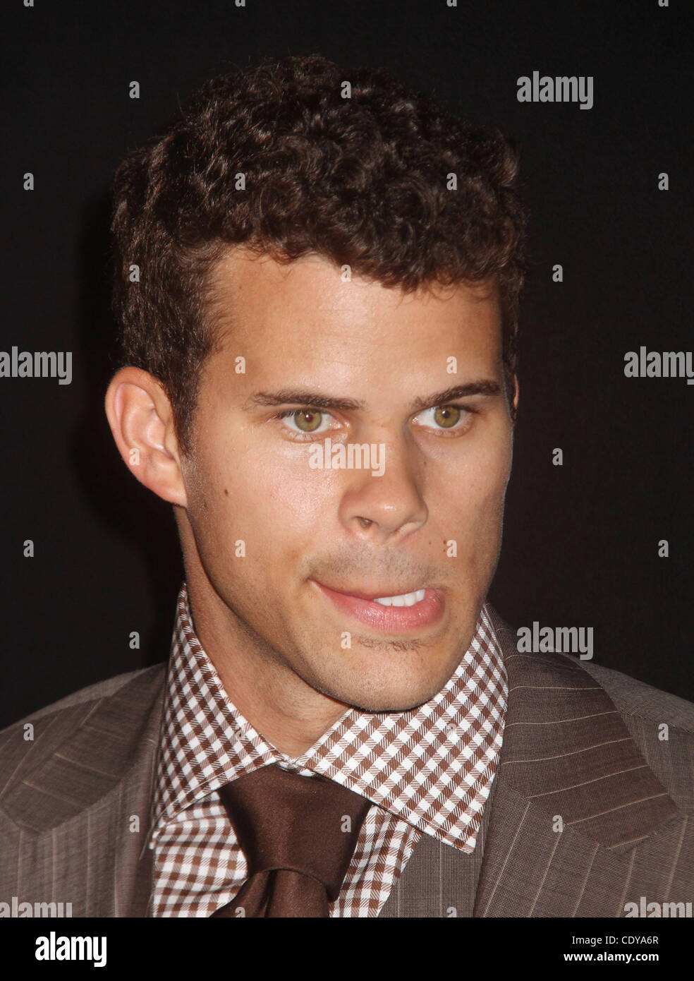 Aug. 31, 2011 - Ny, New York, U.S. - Basketball player KRIS HUMPHRIES ...