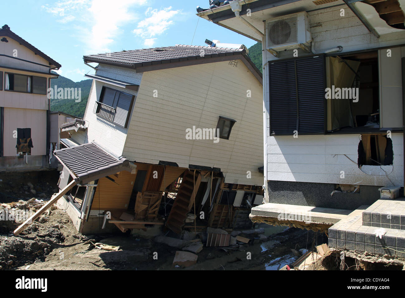 Destroyed house seen on hi-res stock photography and images - Alamy