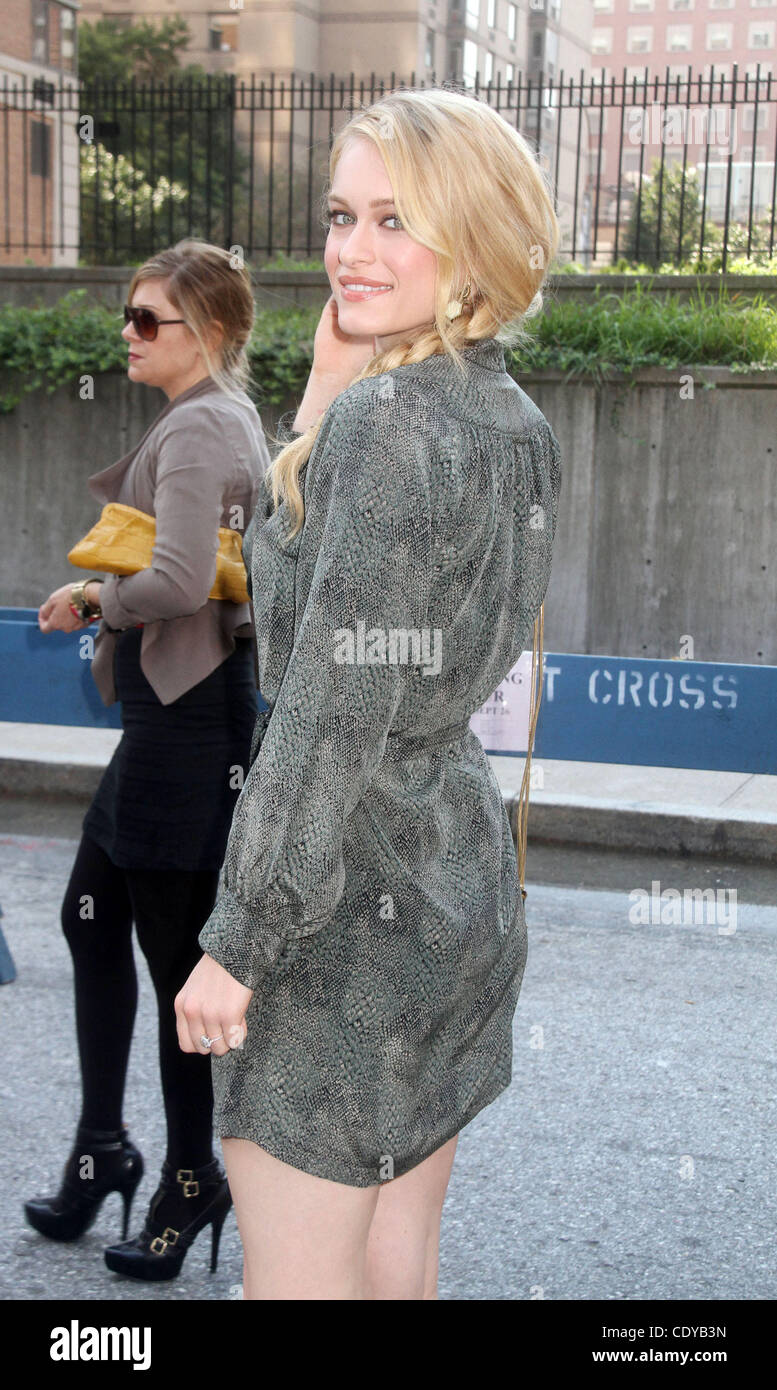 Sept. 12, 2011 - New York, New York, U.S. - Actress LEVEN RAMBIN ...