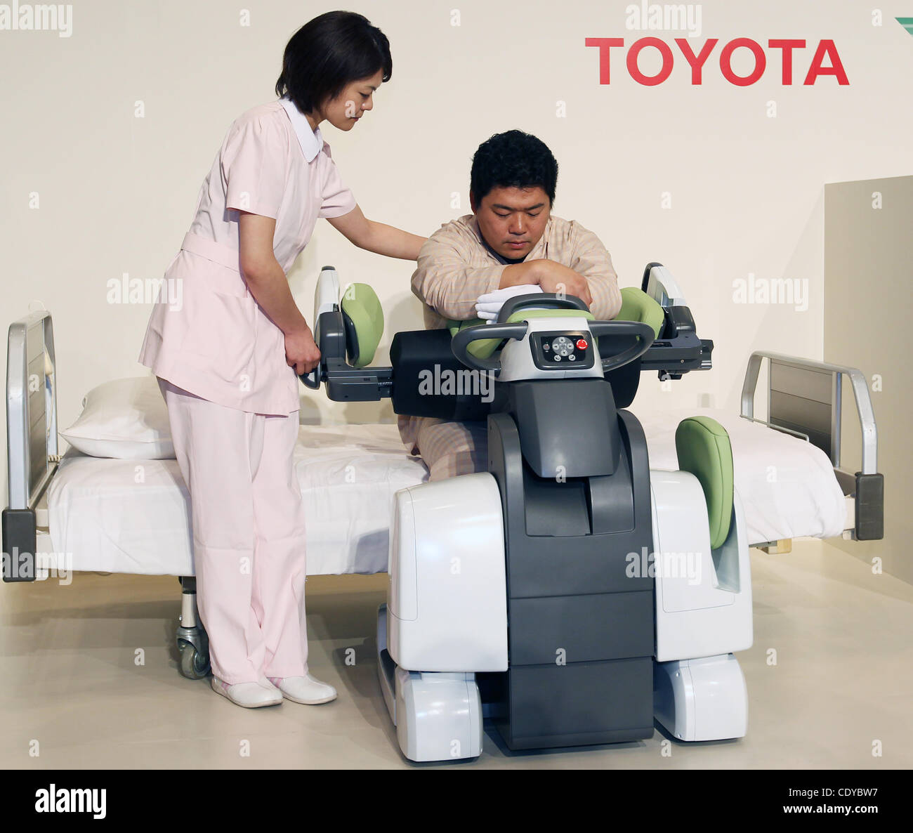 Patient transfer hi-res stock photography and images - Alamy